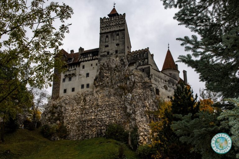 Visitar el Castillo de Bran 【2025】 🏰 El falso Castillo de Drácula